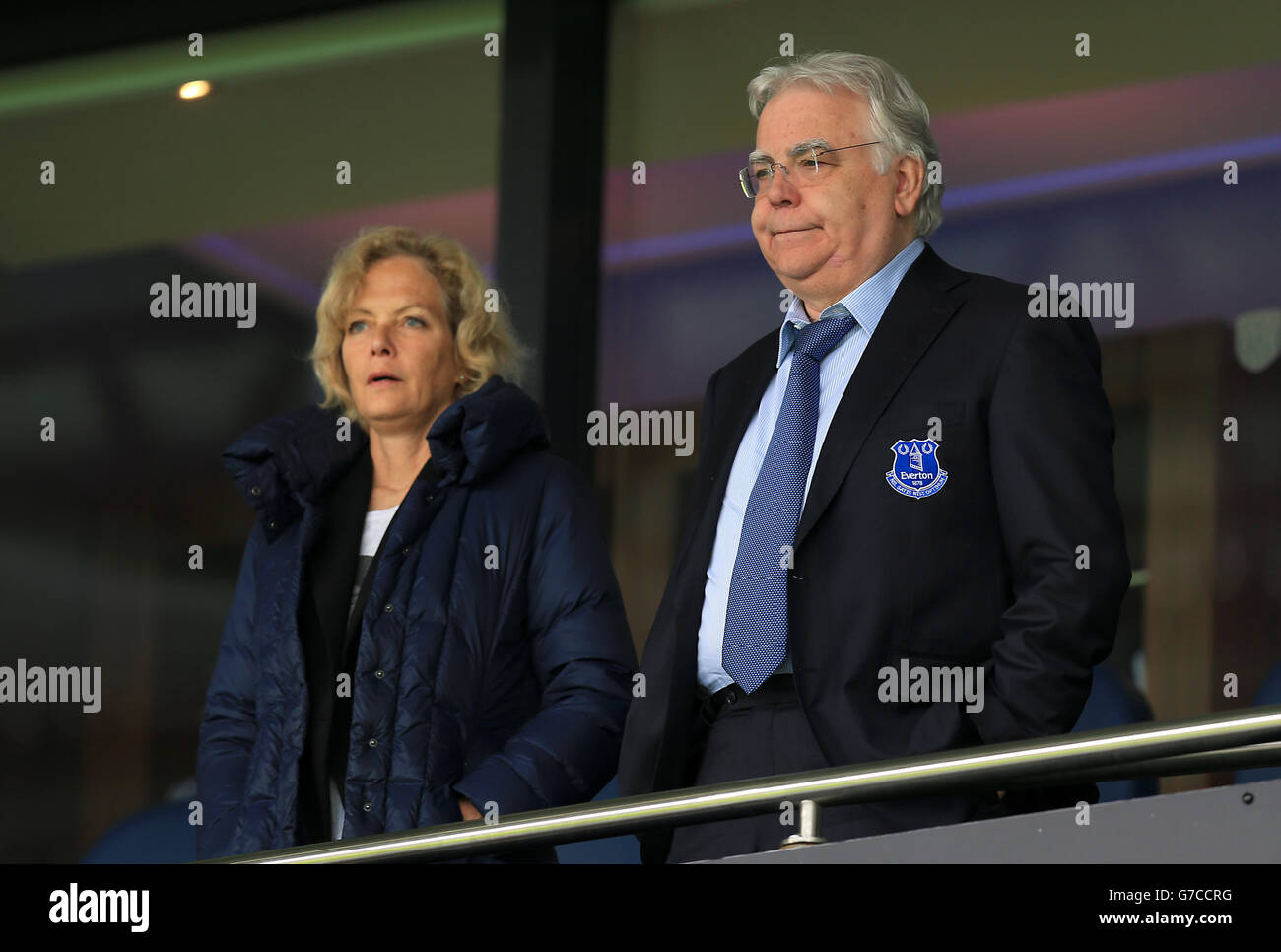 Everton chairman bill kenwright partner jenny seagrove in the hi-res ...