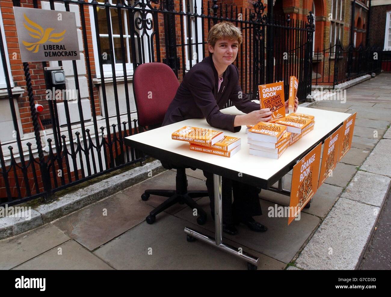 Cabinet Office Minister Ruth Kelly poses with the Liberal Democrat's ...