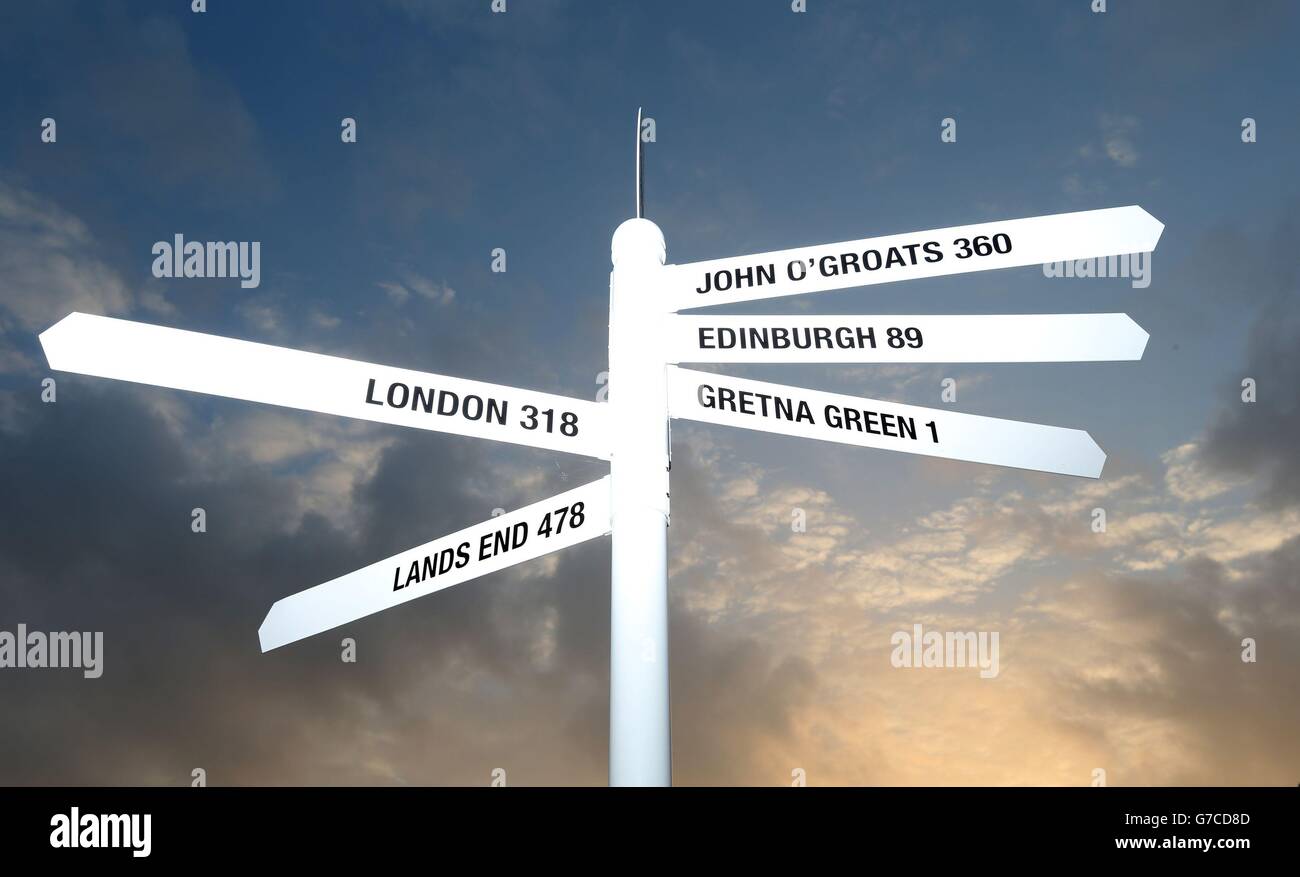 Signposts to places in uk gretna hi-res stock photography and images ...