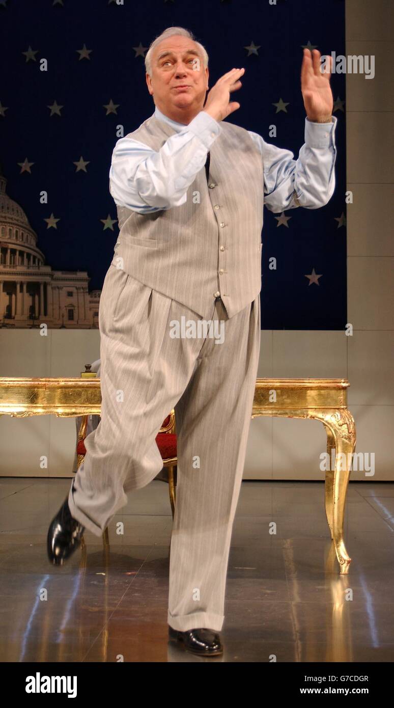 Roy hudd hi-res stock photography and images - Alamy