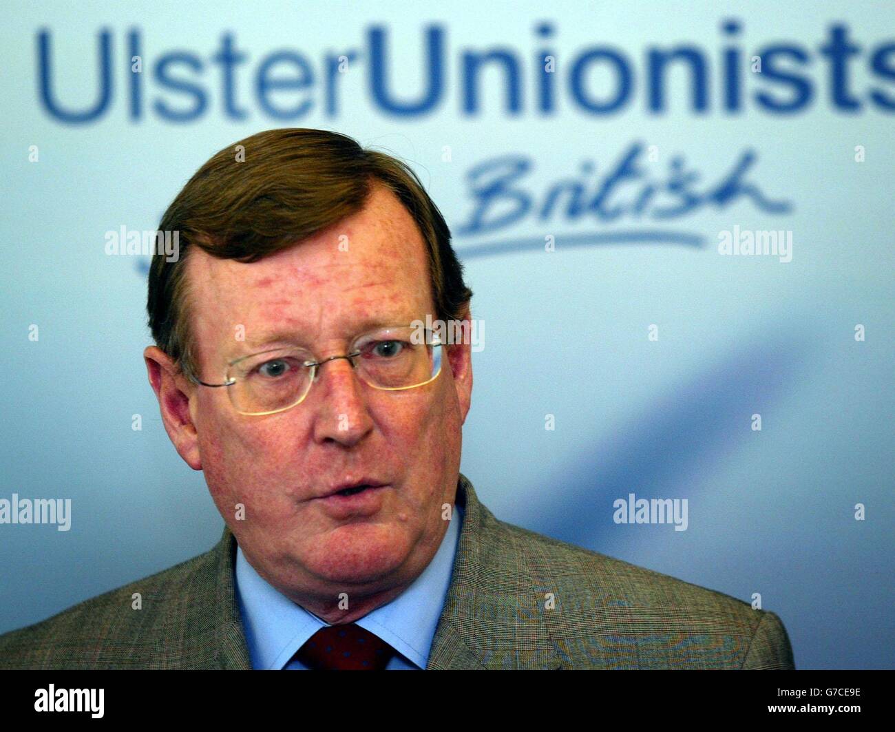 David Trimble during a press conference Stock Photo - Alamy