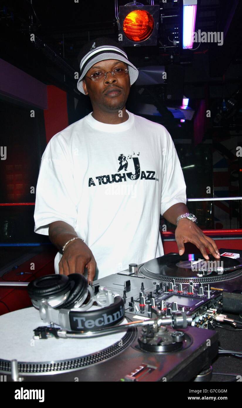 DJ Jazzy Jeff during his guest appearance on MTV's TRL - Total Request ...