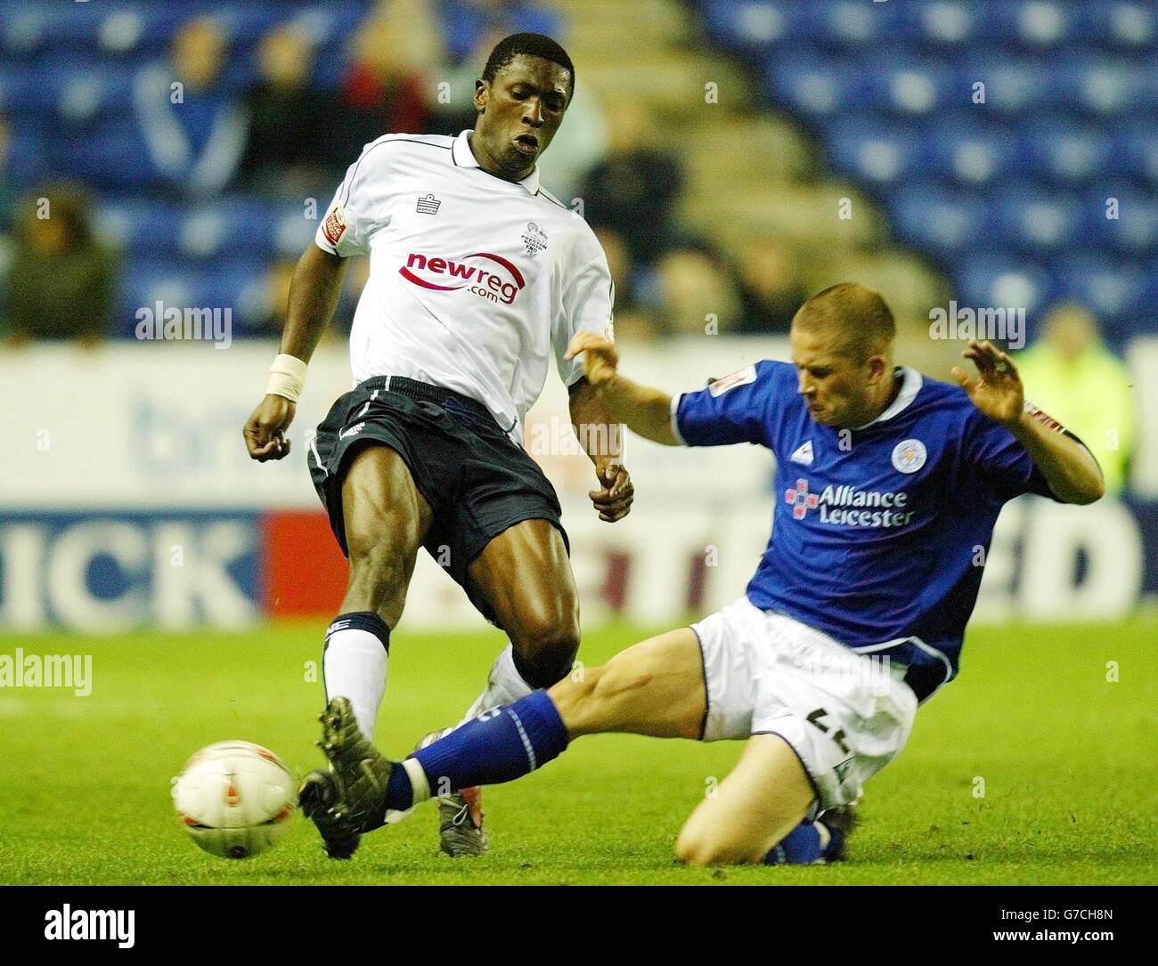 Football action dickson etuhu hi-res stock photography and images - Alamy