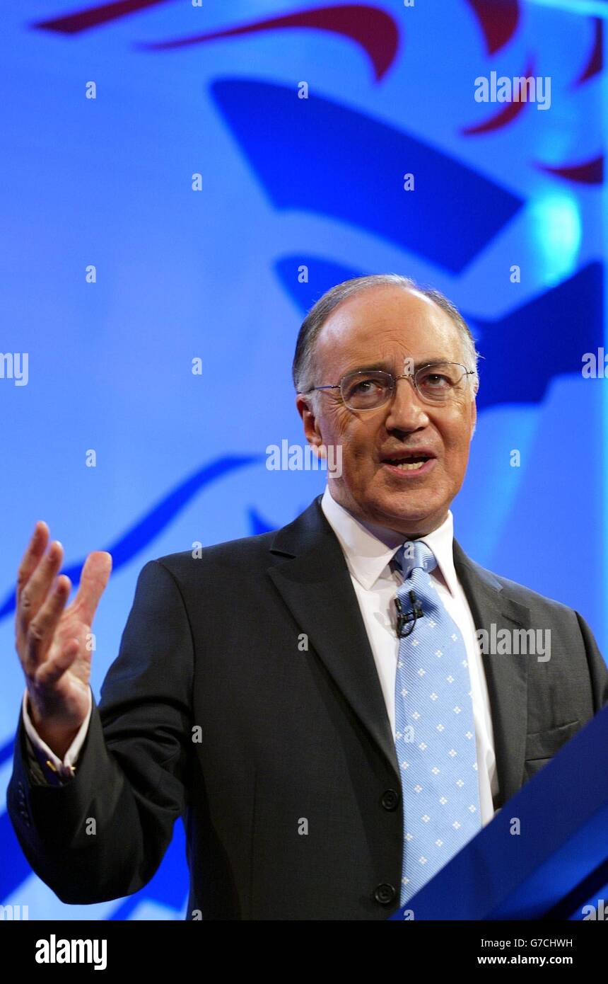 The Leader of the Conservative Party Michael Howard, delivers his ...