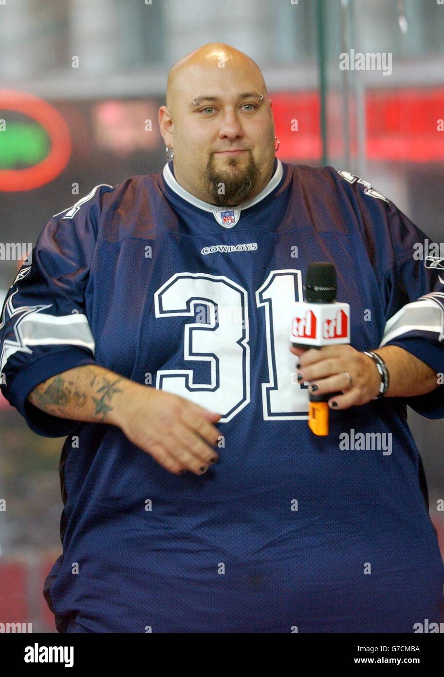 Music live television mtv trl mtv band hi-res stock photography and ...