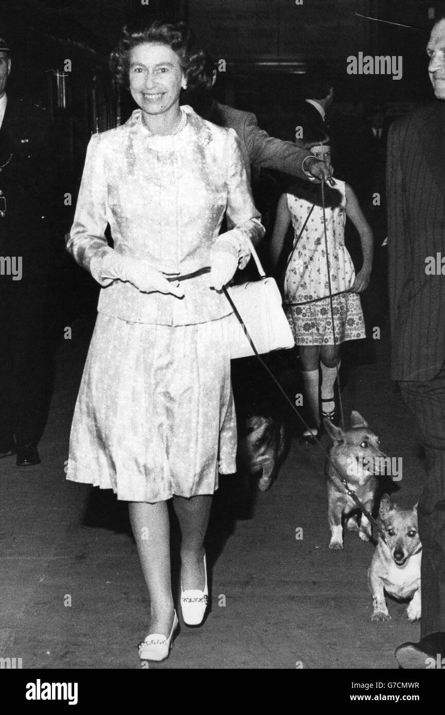 Royalty - Queen Elizabeth II - London Stock Photo - Alamy