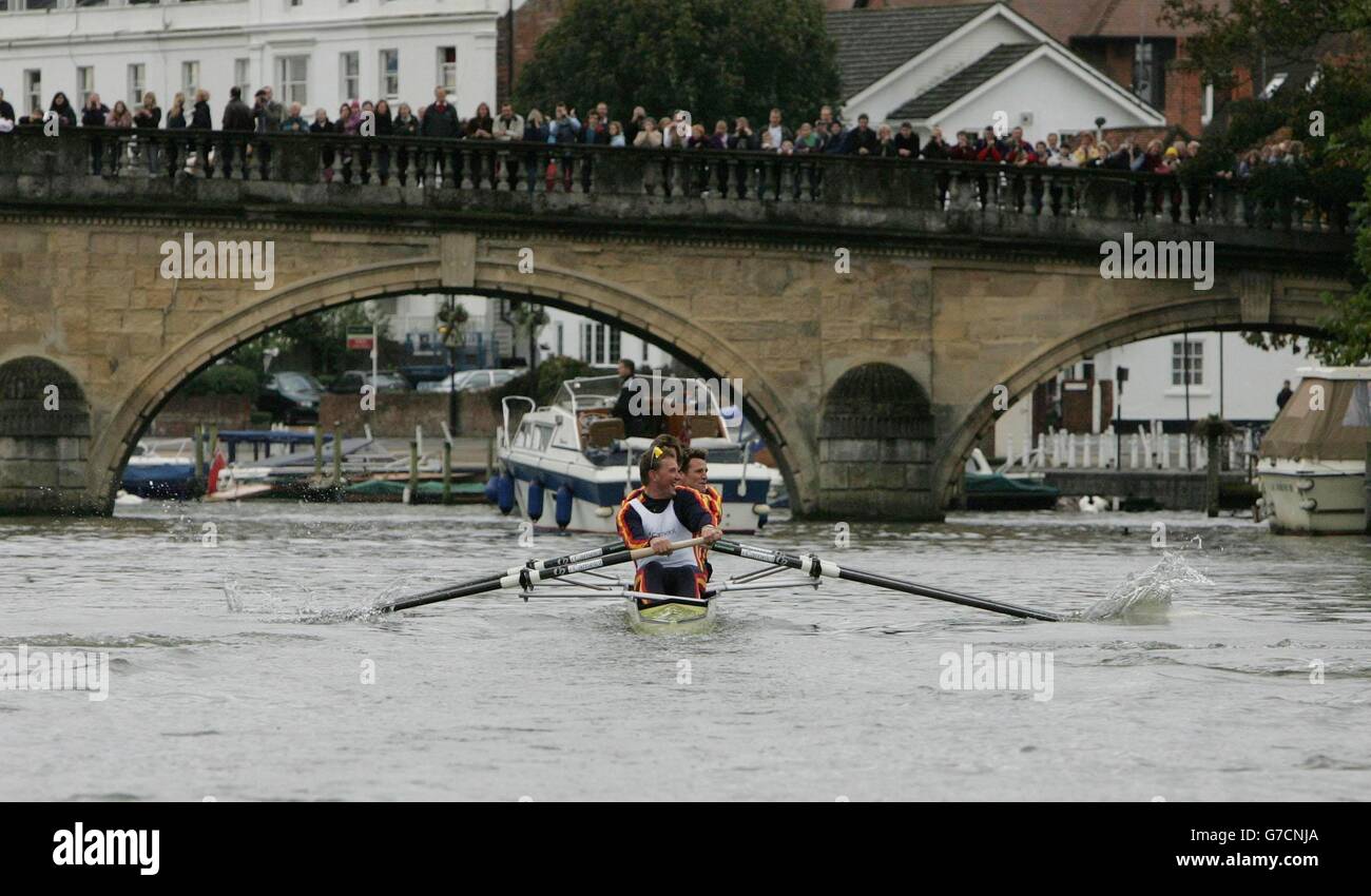 Great britains olympic gold medal winning rowers hi-res stock ...
