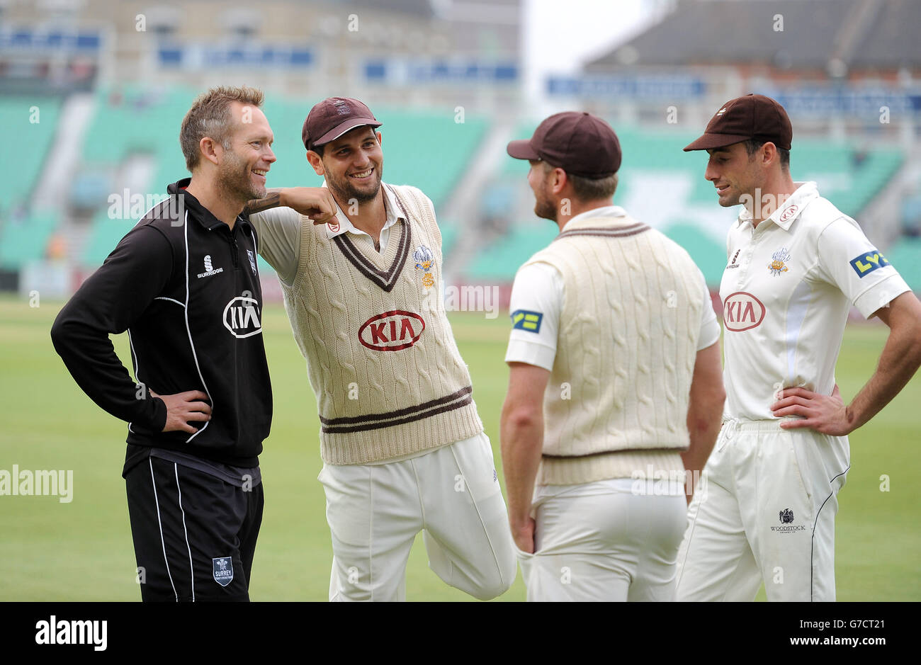 Surrey coach stuart barnes left with jade dernbach hi-res stock ...