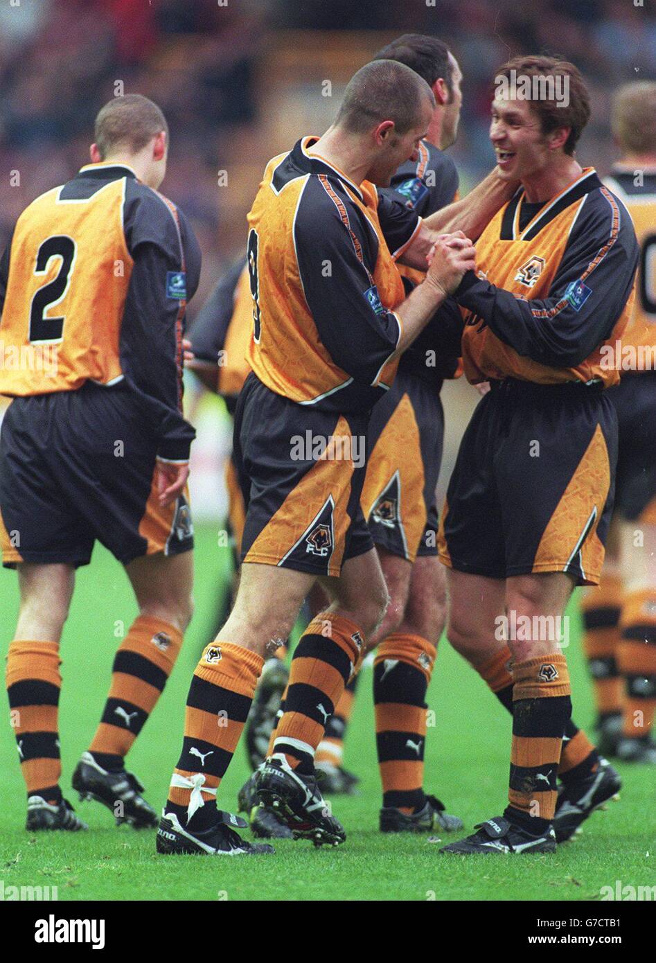Steve Bull & Simon Osborn celebrates for Wolverhampton Wanderers Stock ...
