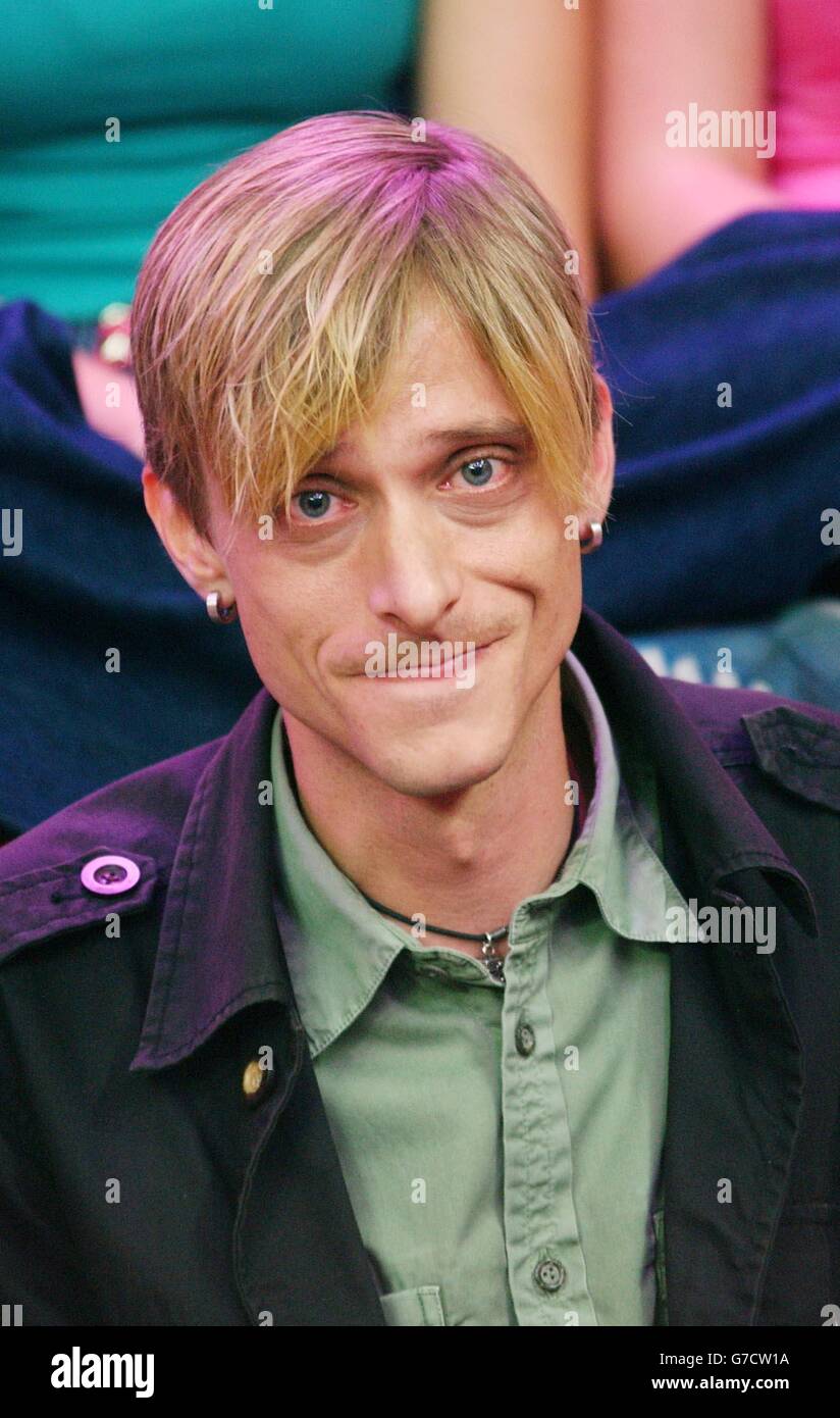 Mackenzie crook actor in london hi-res stock photography and images - Alamy