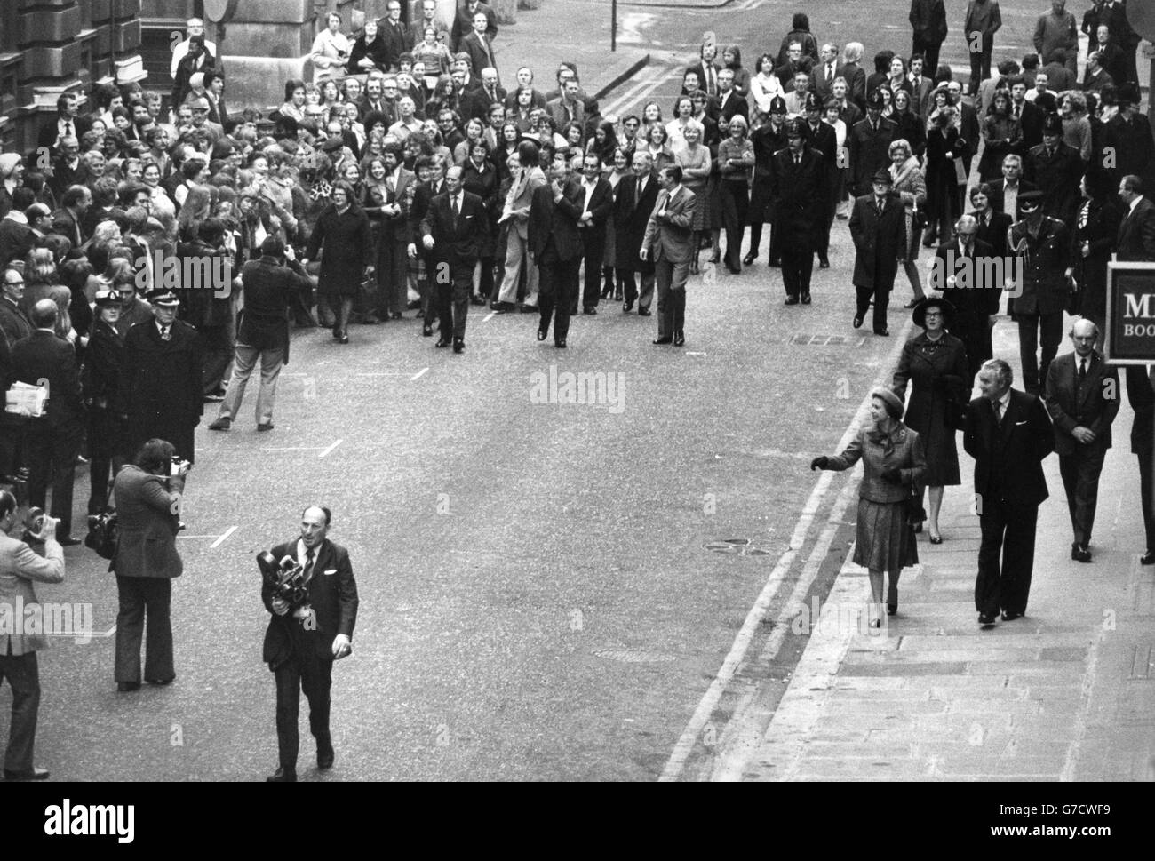 Mail building Black and White Stock Photos & Images - Alamy