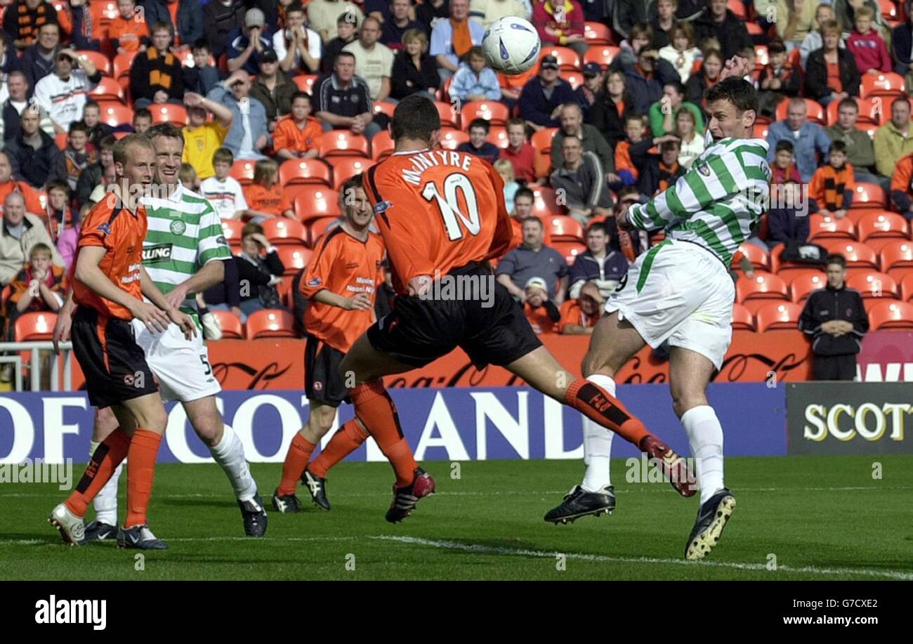 Sport football action scoring header chris sutton hi-res stock ...