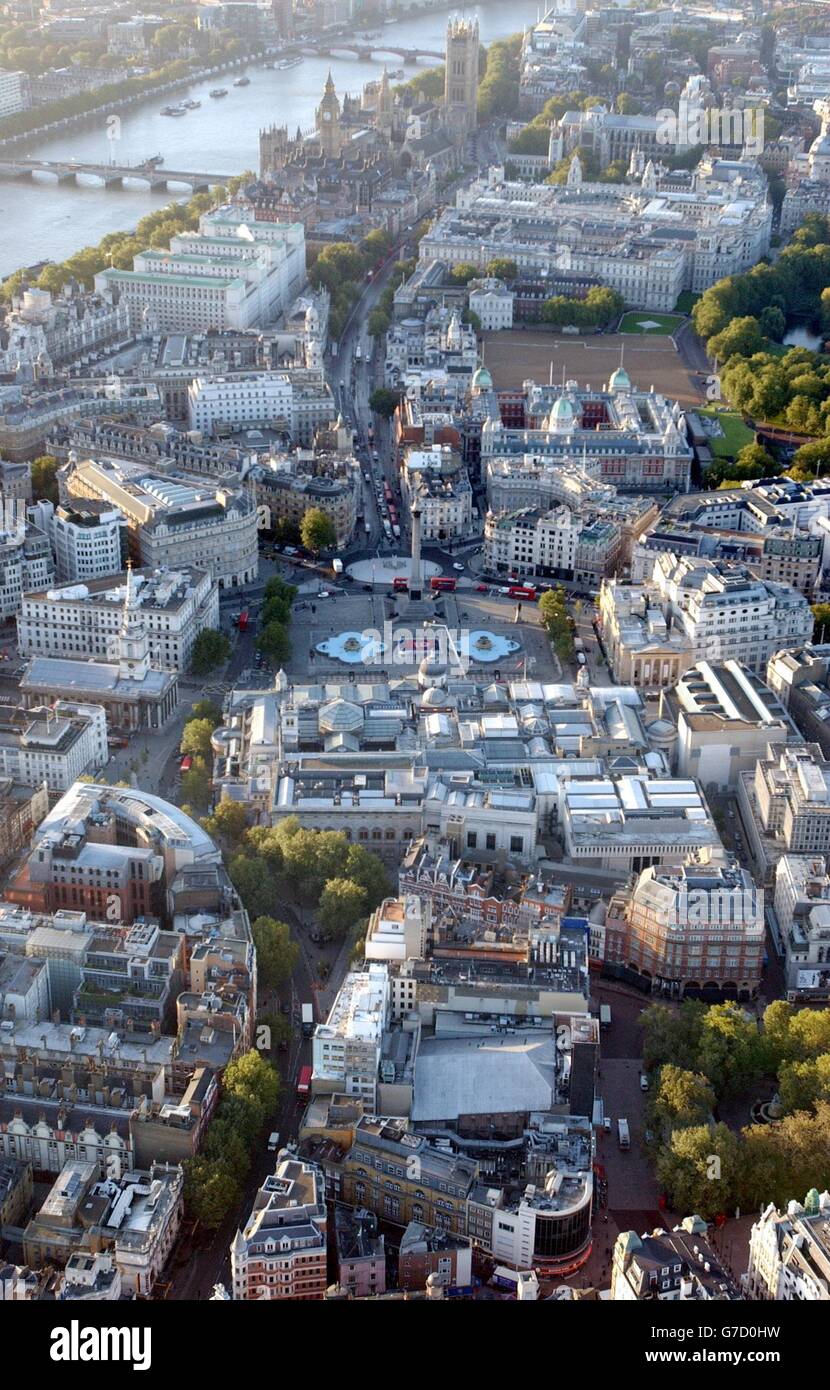 Aerial view of trafalgar square and surrounding streets hi-res stock ...