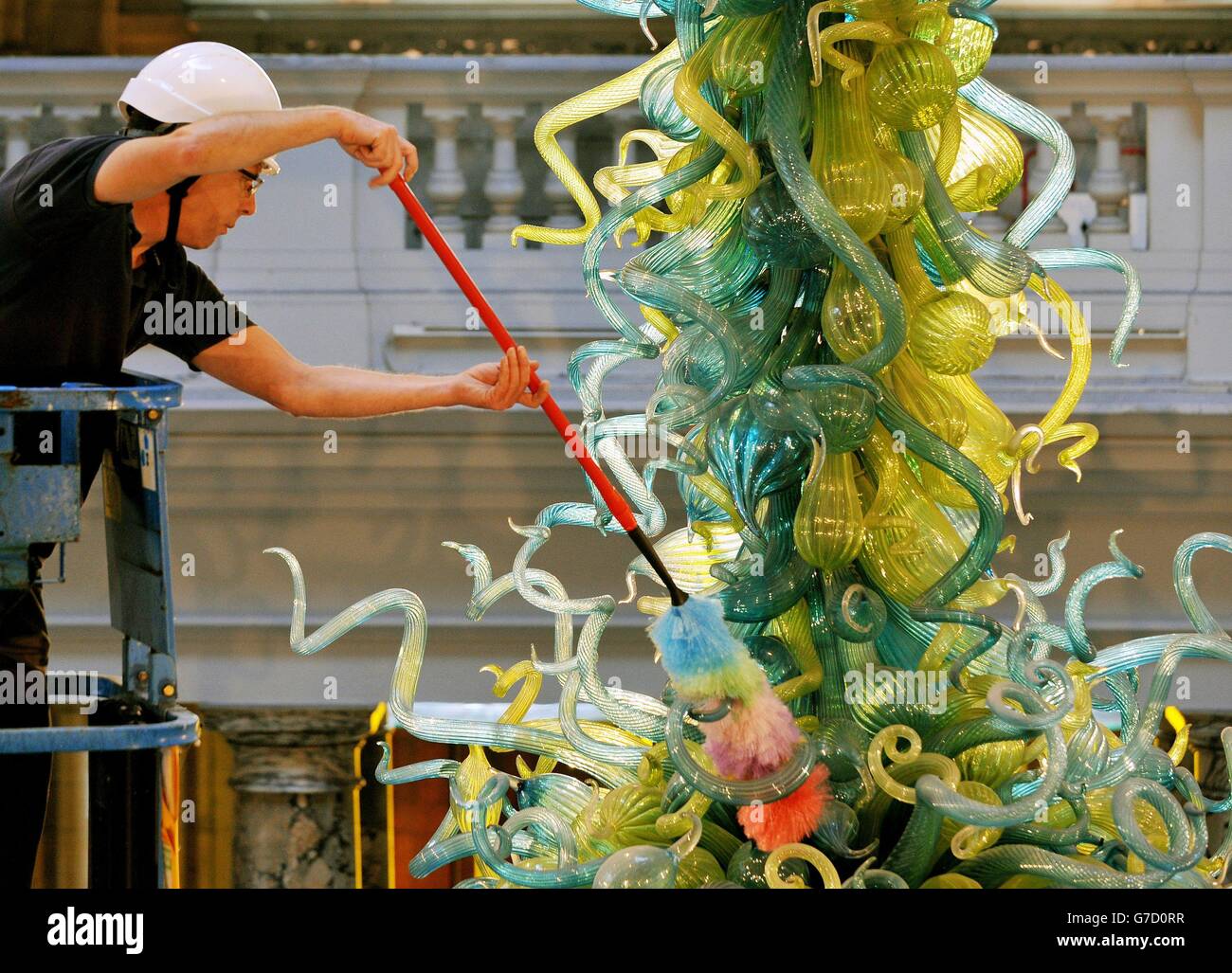 V&A Museum Rotunda Chandelier cleaning Stock Photo - Alamy