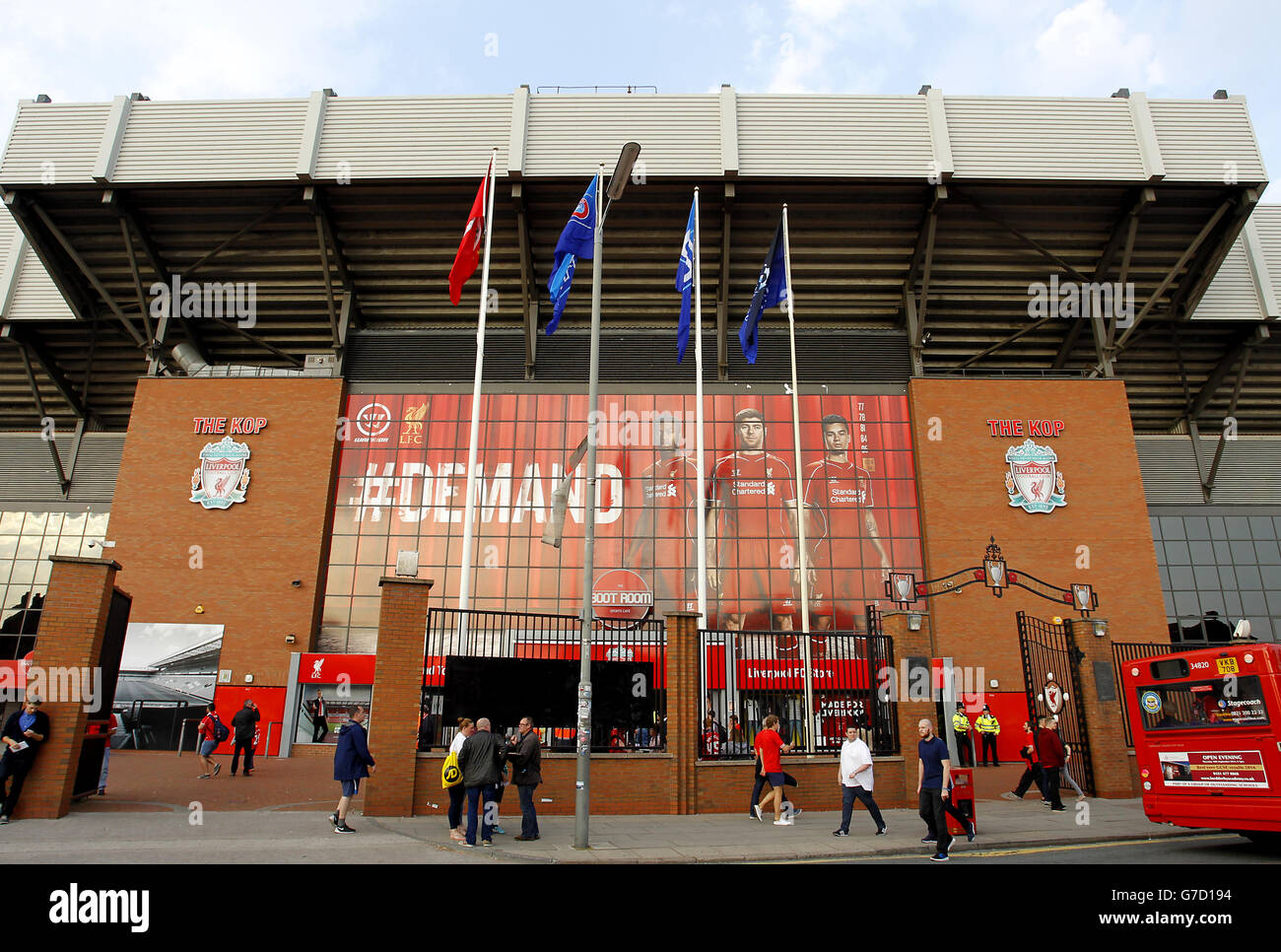 Kop anfield hi-res stock photography and images - Alamy