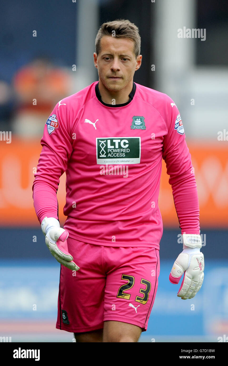 Goalkeeper luke mccormick hi-res stock photography and images - Alamy