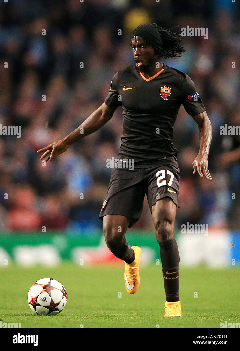 Etihad stadium romas gervinho hi-res stock photography and images - Alamy