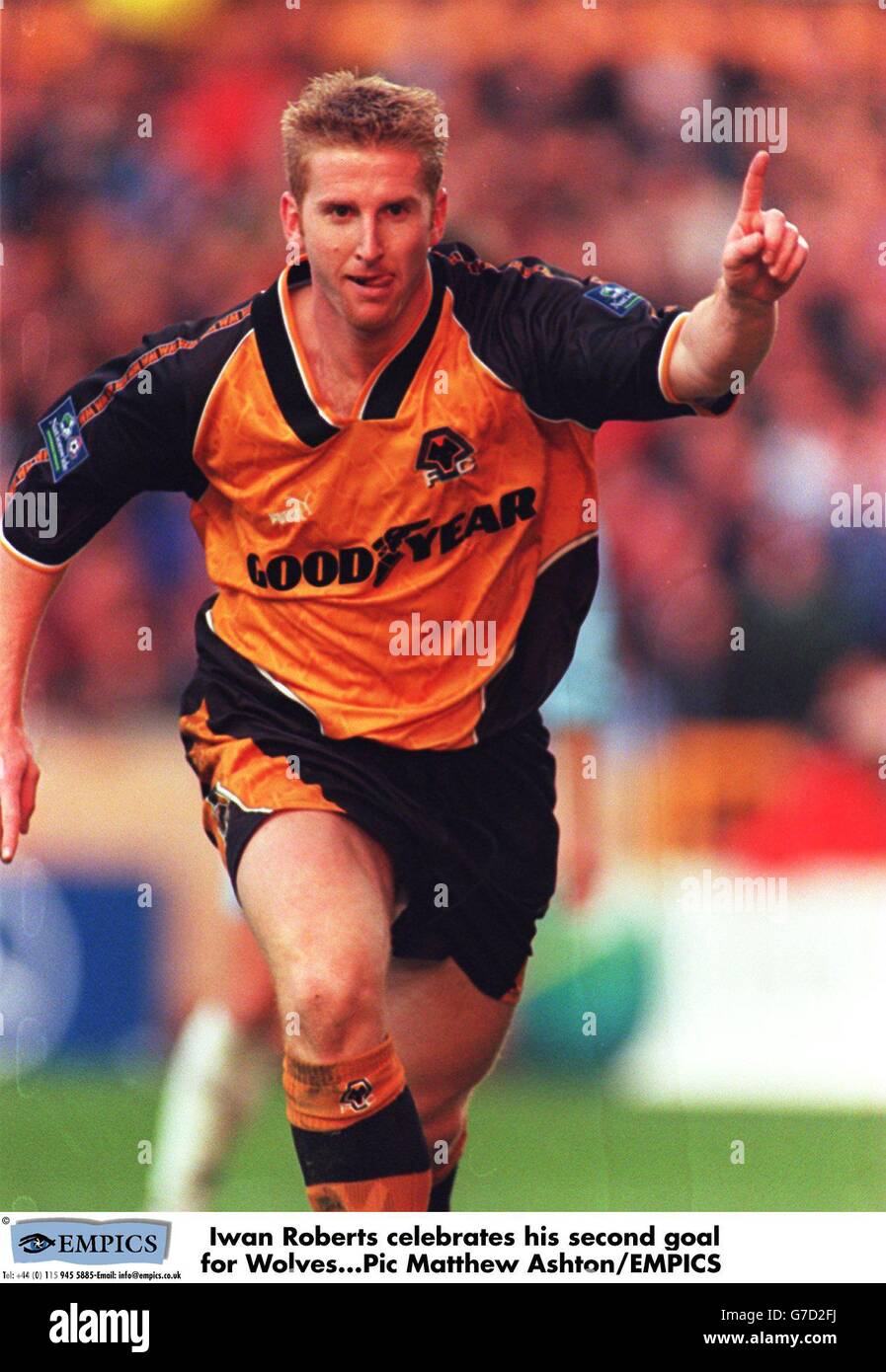 Iwan roberts wolves hi-res stock photography and images - Alamy