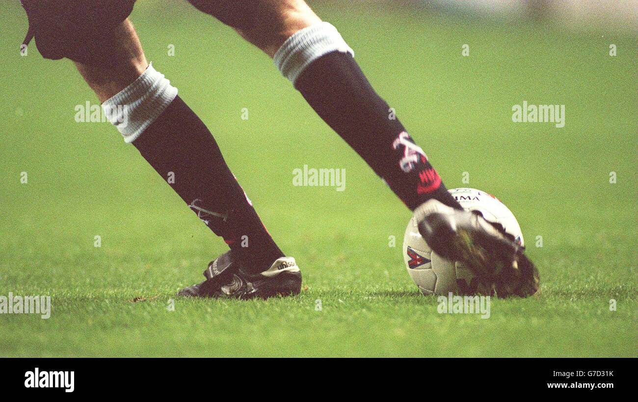 Soccer ... Carling Premier League ... Newcastle United v Arsenal Stock ...