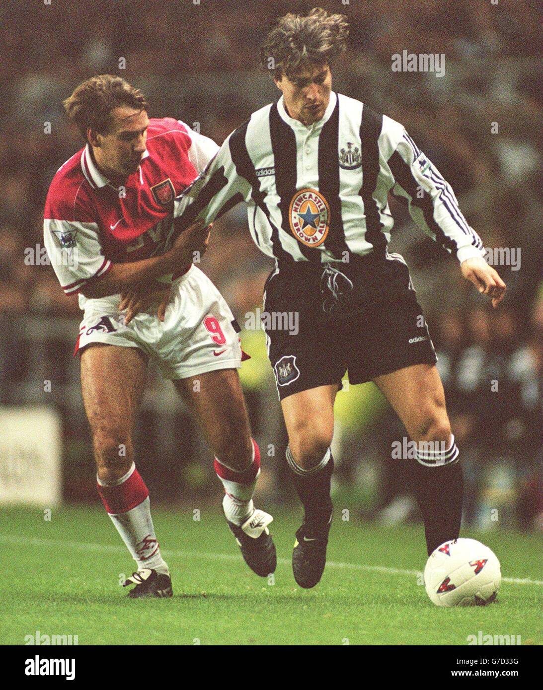 Soccer ... Carling Premier League ... Newcastle United v Arsenal Stock ...