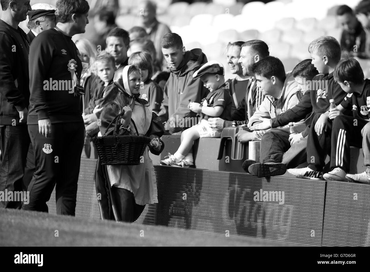 Credit lady Black and White Stock Photos & Images - Alamy