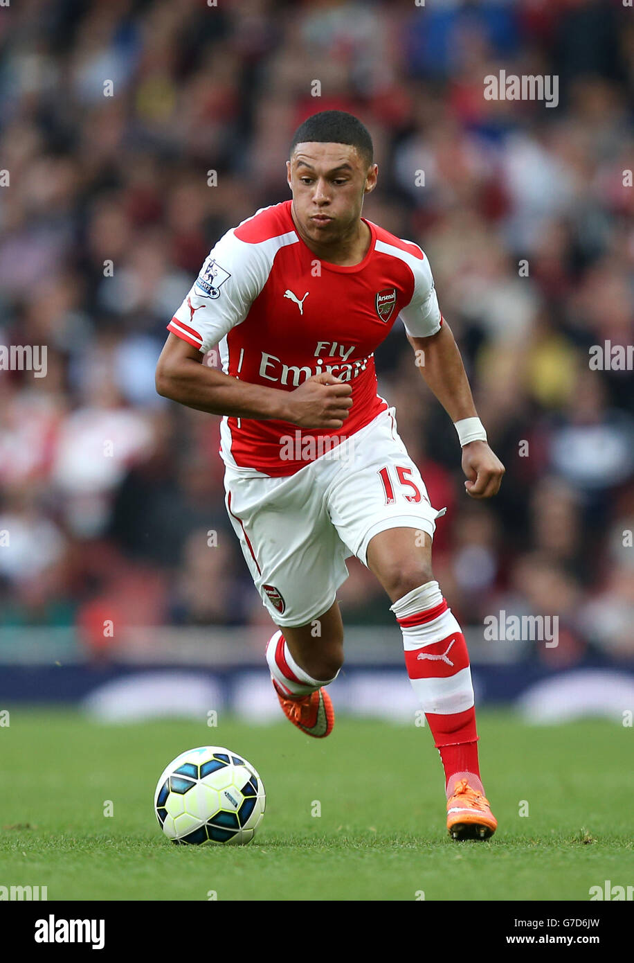 Emirates stadium arsenals alex oxlade chamberlain hi-res stock ...