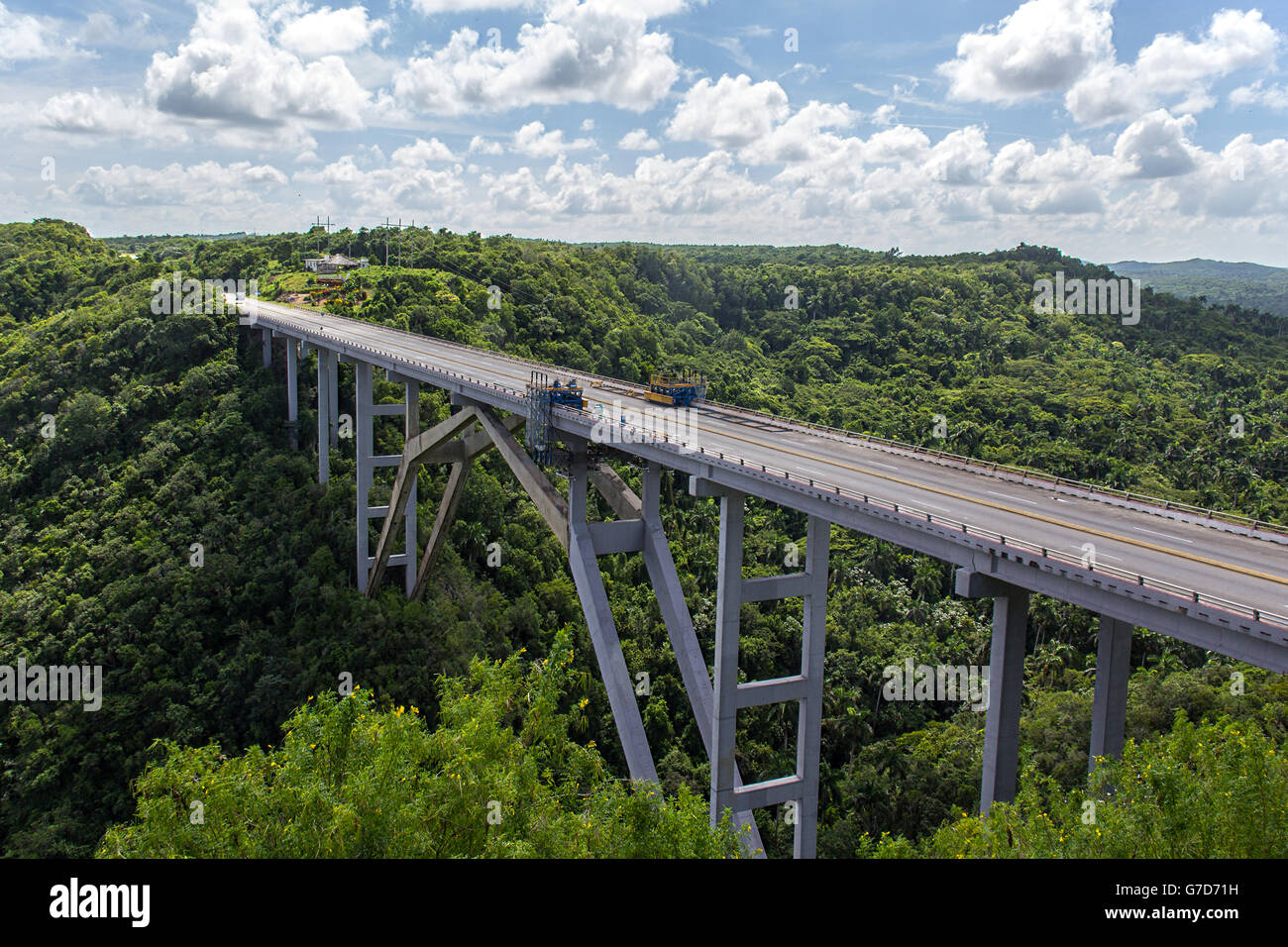 Bridge Bacunayagua in Cuba Stock Photo - Alamy