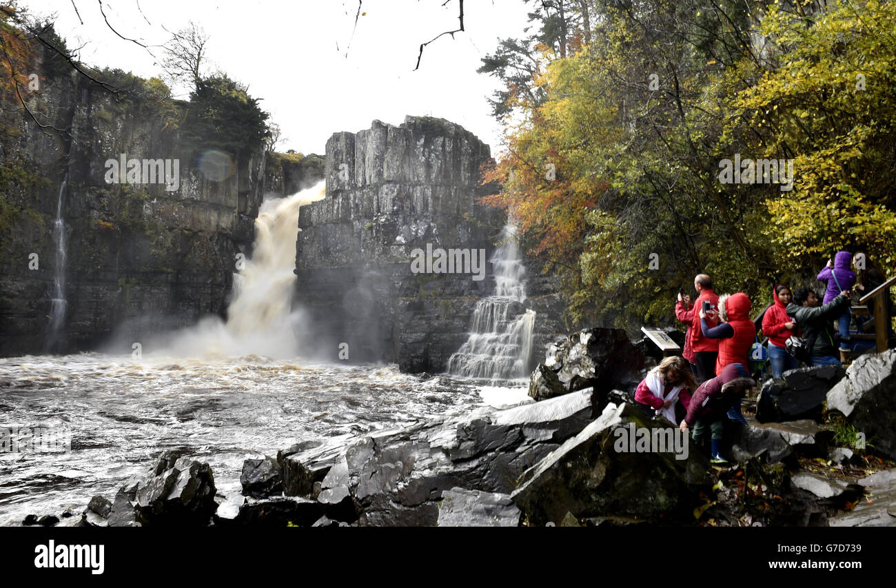 High force waterfall autumn hi-res stock photography and images - Alamy