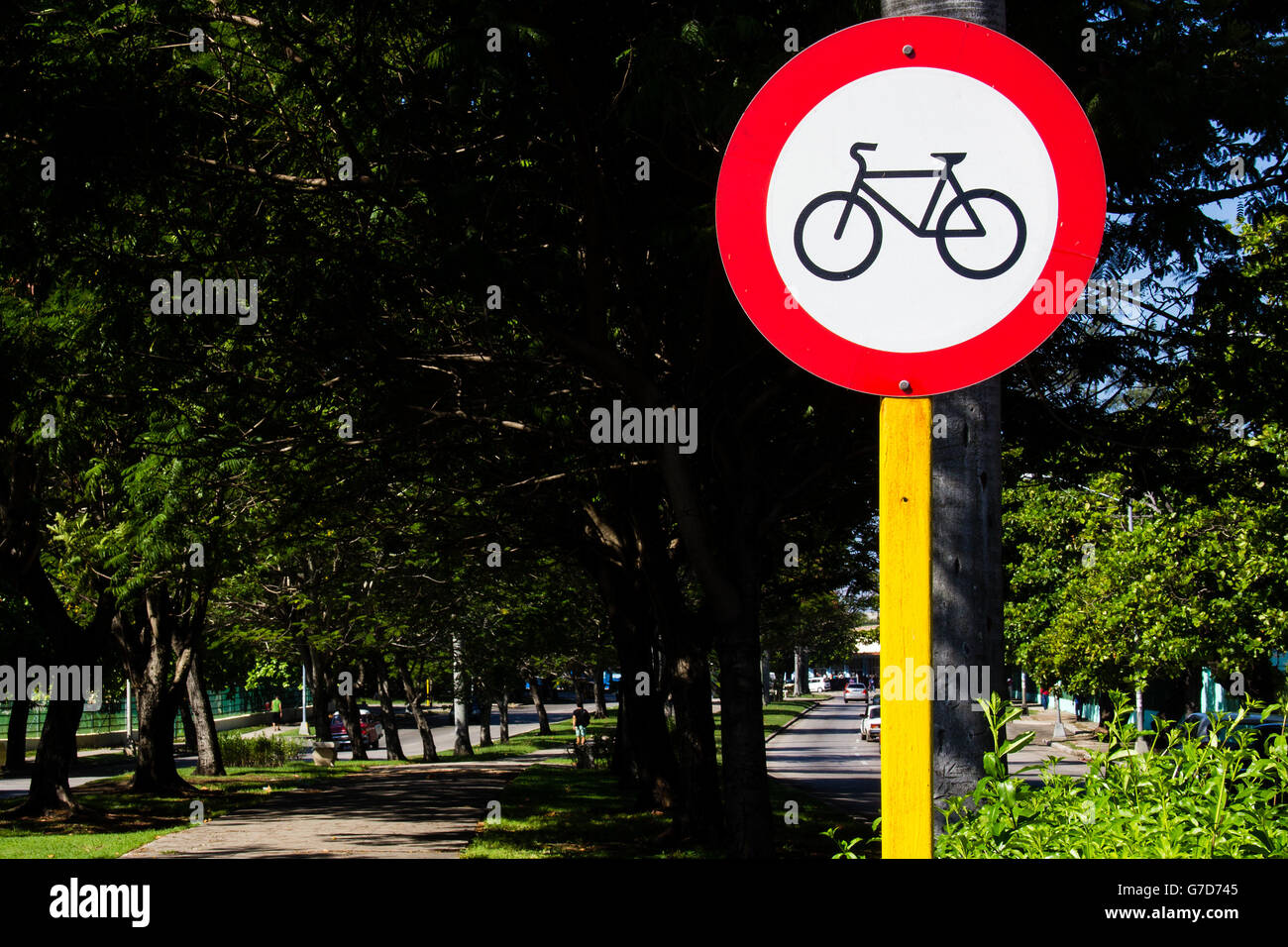Bike route signal hi-res stock photography and images - Alamy