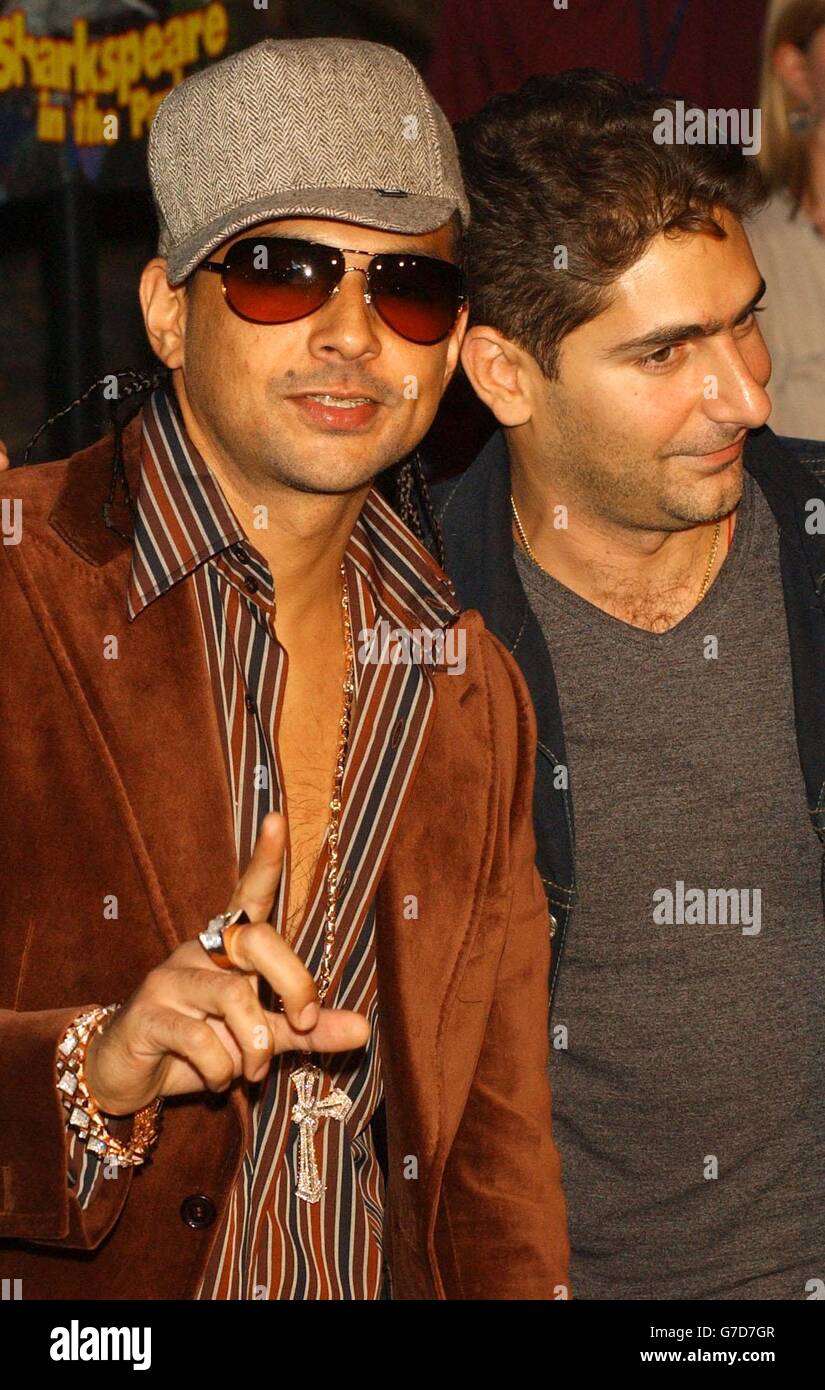 US Premiere of Shark Tale Stock Photo - Alamy