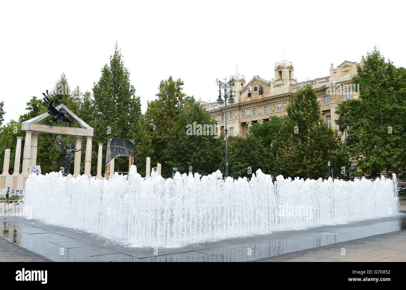 Liberty square szabadsag ter fountains in budapest hi-res stock ...