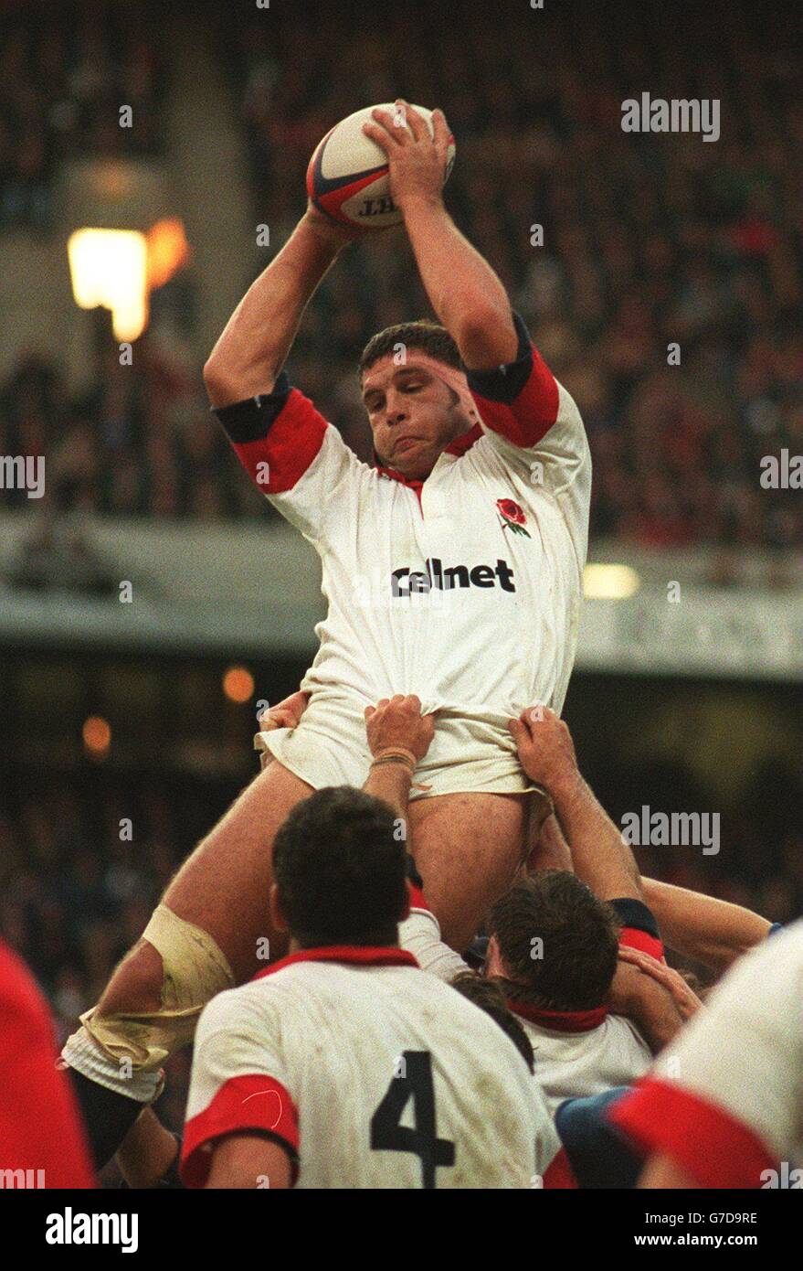 RUGBY UNION - ENGLAND V ITALY. Simon Shaw, England Stock Photo - Alamy