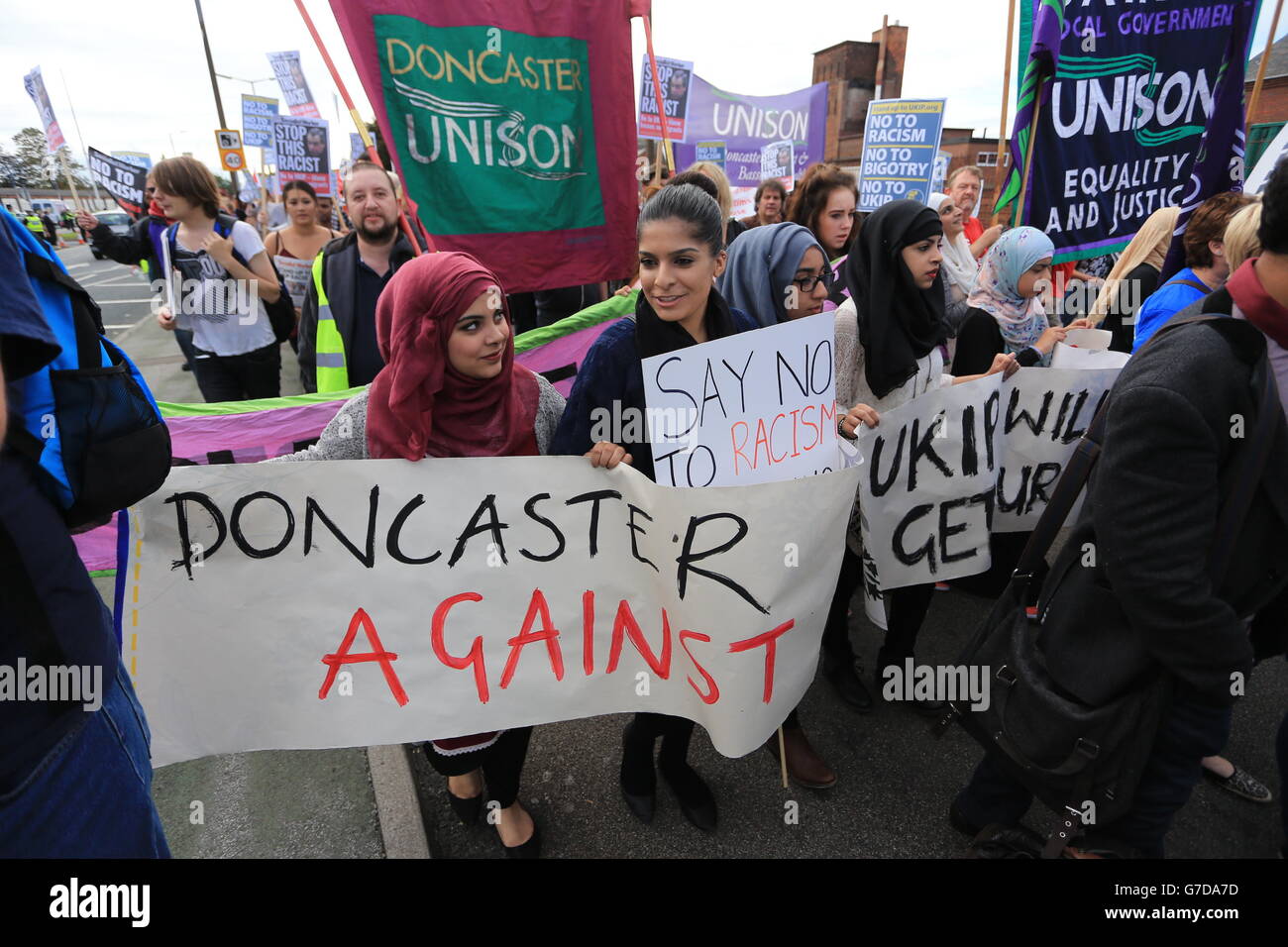 Doncaster racecourse stand hi-res stock photography and images - Alamy