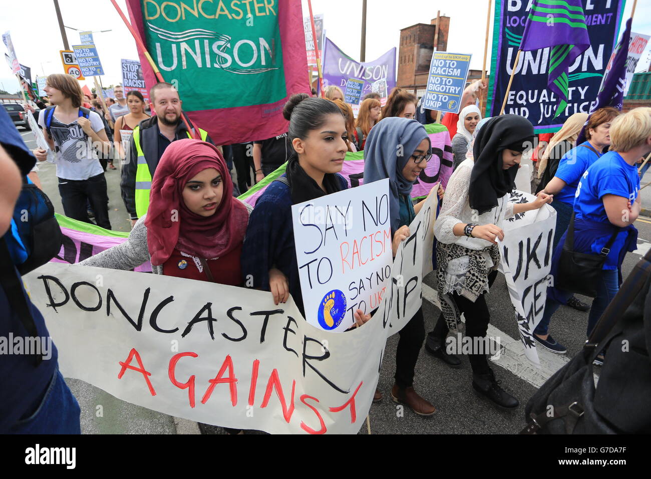 Doncaster racecourse stand hi-res stock photography and images - Alamy