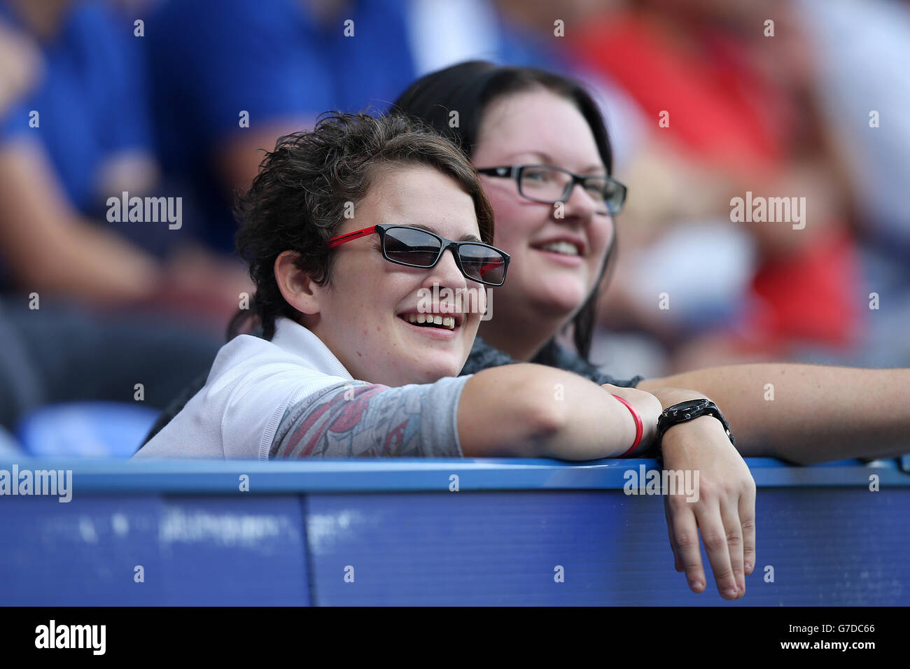 Reading fans in the stands show their support hi-res stock photography ...