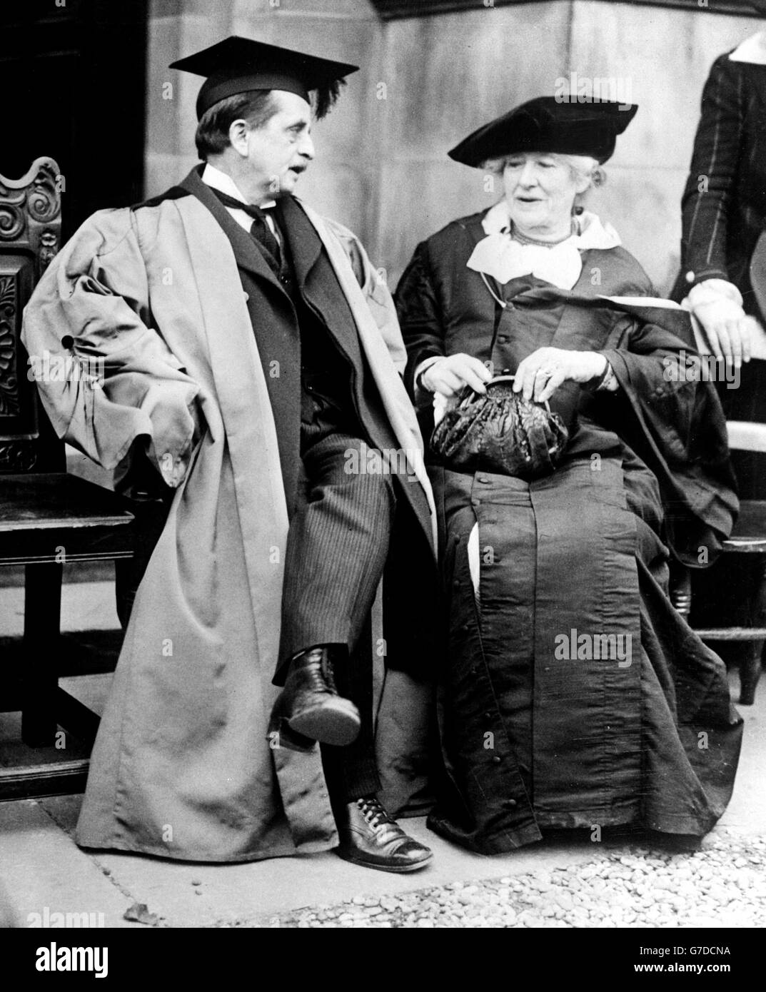 Sir j m barrie with ellen terry hi-res stock photography and images - Alamy