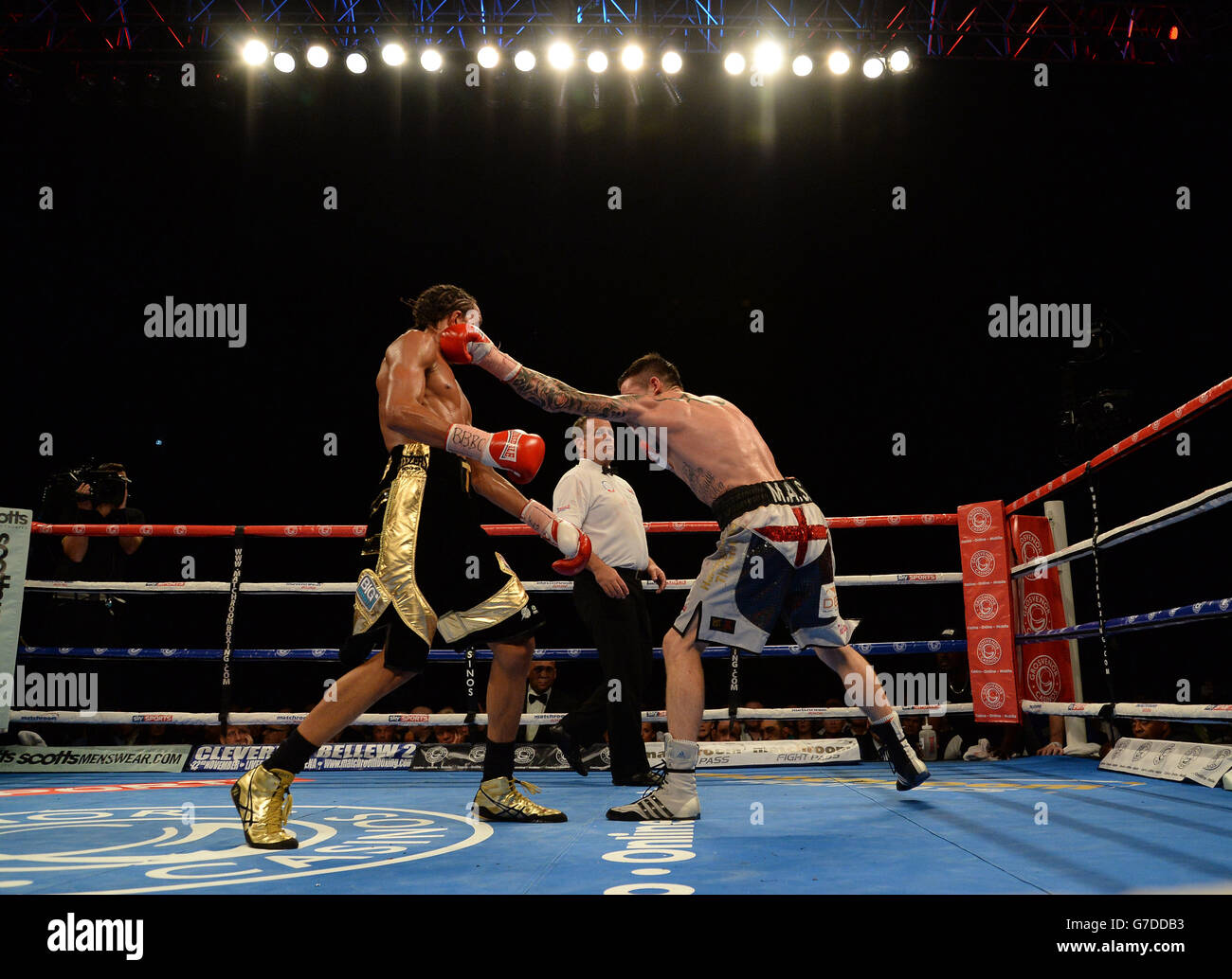 Boxing - Leeds First Direct Arena Stock Photo - Alamy