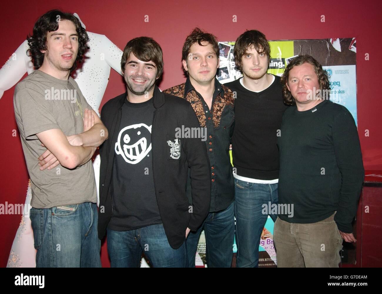 From left to right gary lightbody hi-res stock photography and images ...