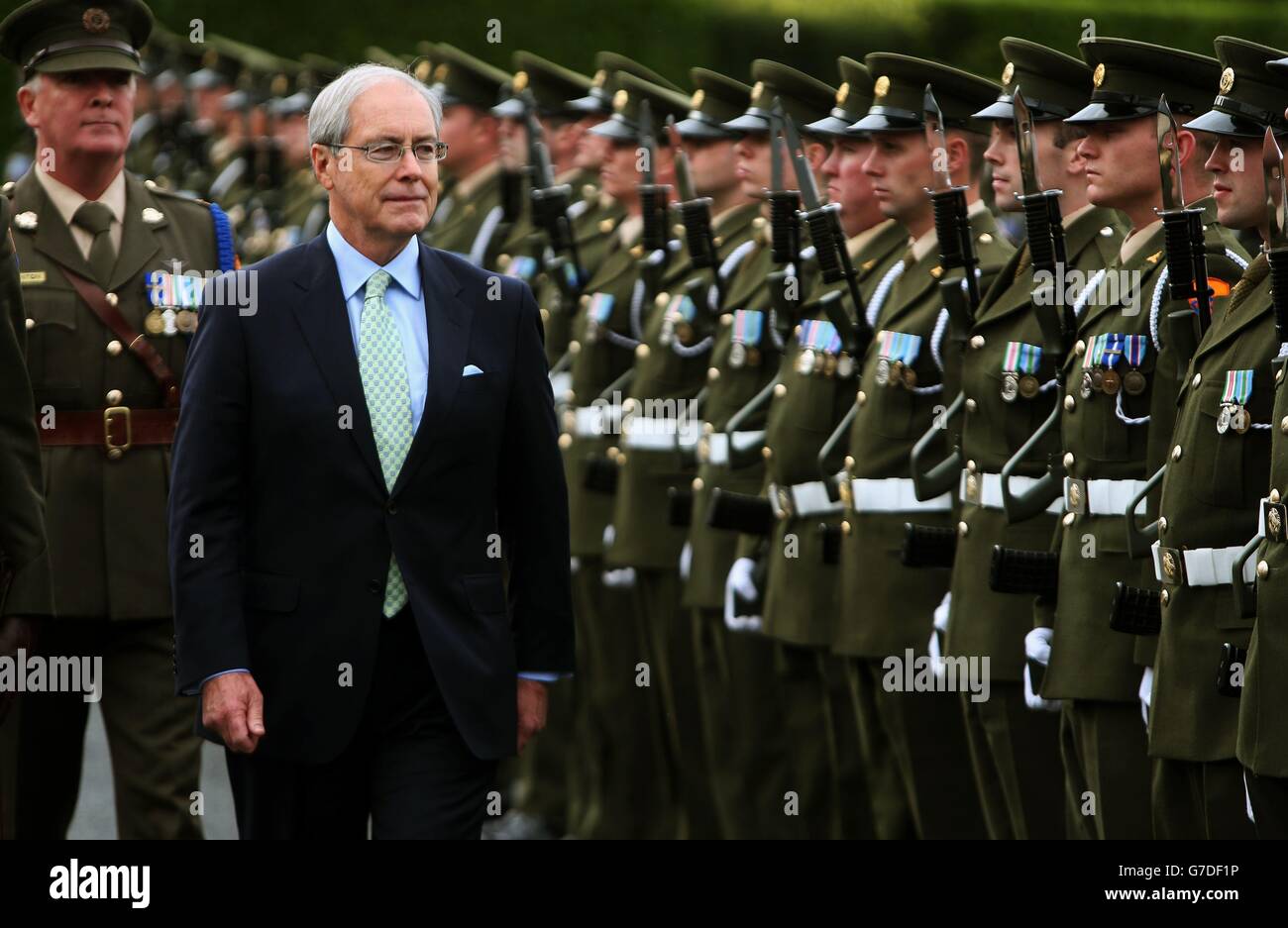 New us ambassador to ireland hi-res stock photography and images - Alamy