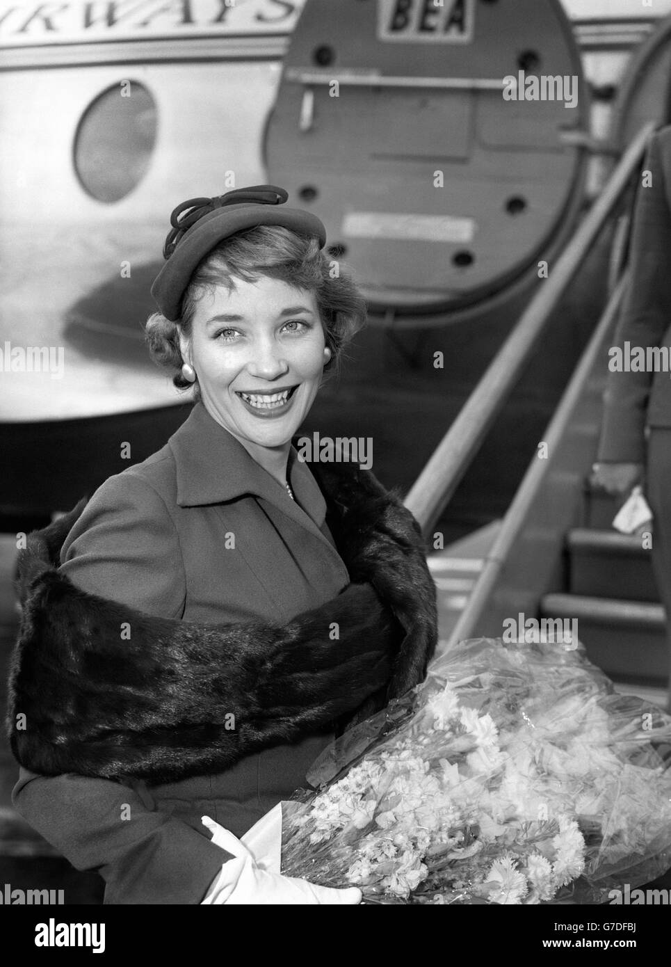 Actress sylvia syms hi-res stock photography and images - Alamy