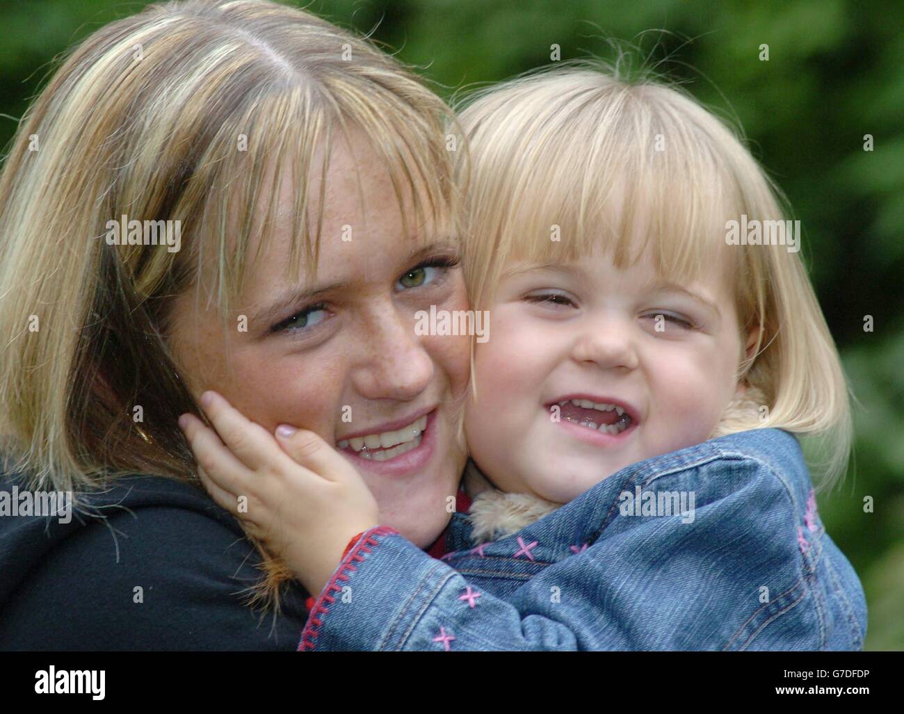 Homeless mother and child uk hi-res stock photography and images - Alamy