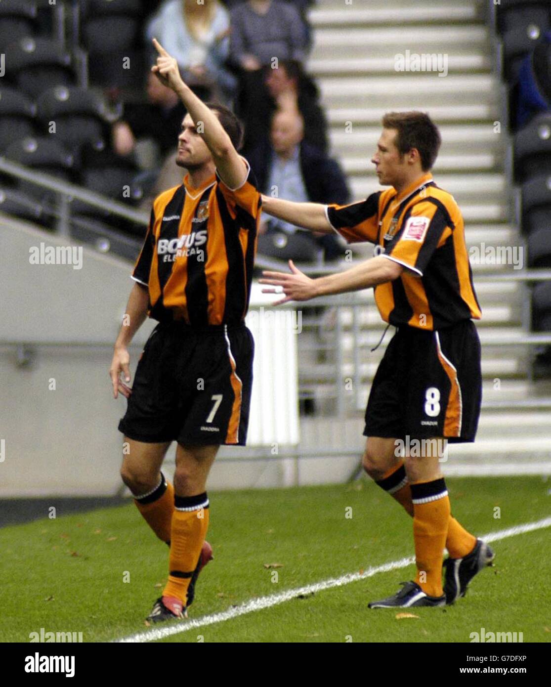 HULL V LUTON Stock Photo - Alamy