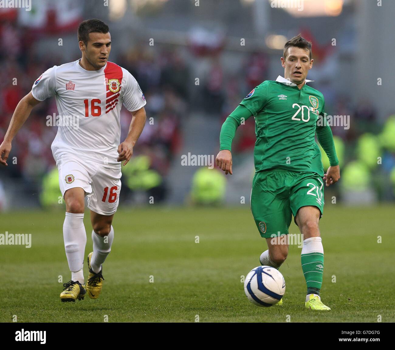 Republic of Ireland's Wes Hoolahan (righ) and Gibraltar's Brian Perez ...