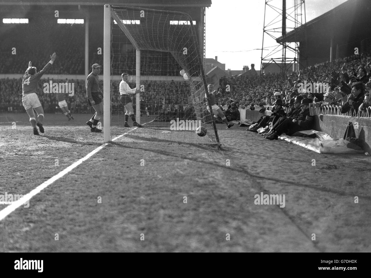 John hollowbread tottenham spurs hi-res stock photography and images ...