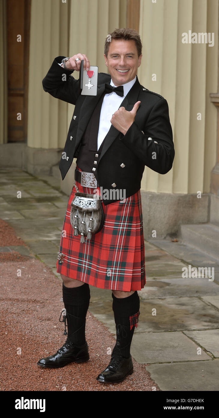 John barrowman being awarded mbe investiture ceremony buckingham palace ...