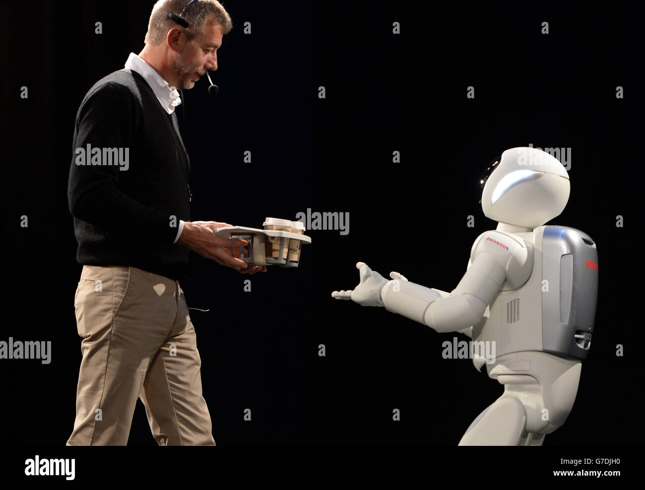 Technology asimo hi-res stock photography and images - Alamy