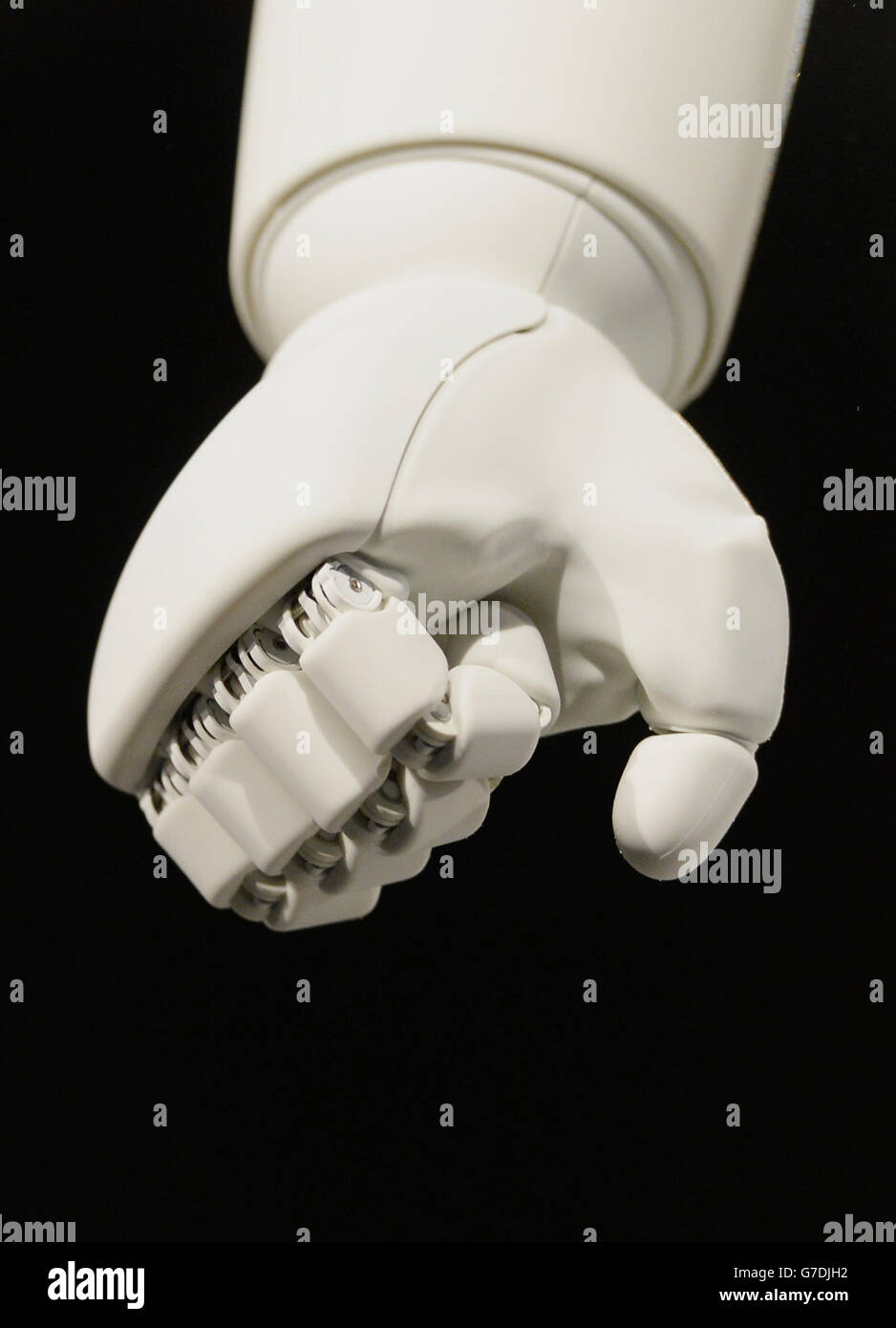 ASIMO (Advanced Step in Innovative MObility) Honda's humanoid robot ...