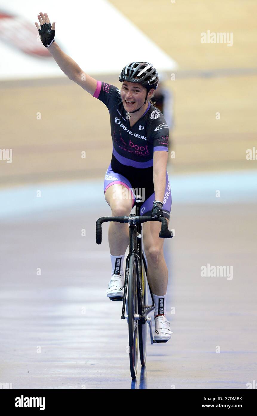 Sarah storey celebrates winning the female points race final hi-res ...