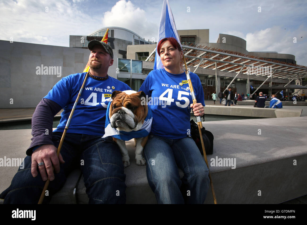 YES campaigners Mitchell Hay and Sarah Fletcher from Aberdeen with ...