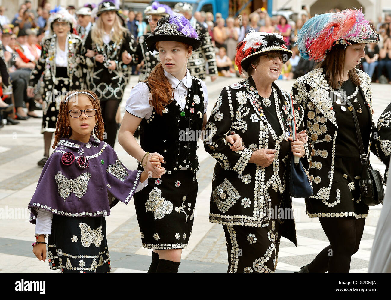Pearly Kings and Queens parade Stock Photo - Alamy